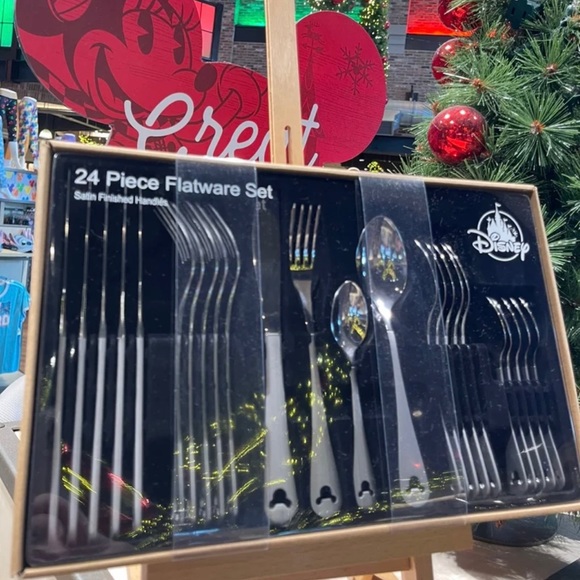 Disney | Dining | New Disney Gourmet Mickey Mouse Flatware Set New ...